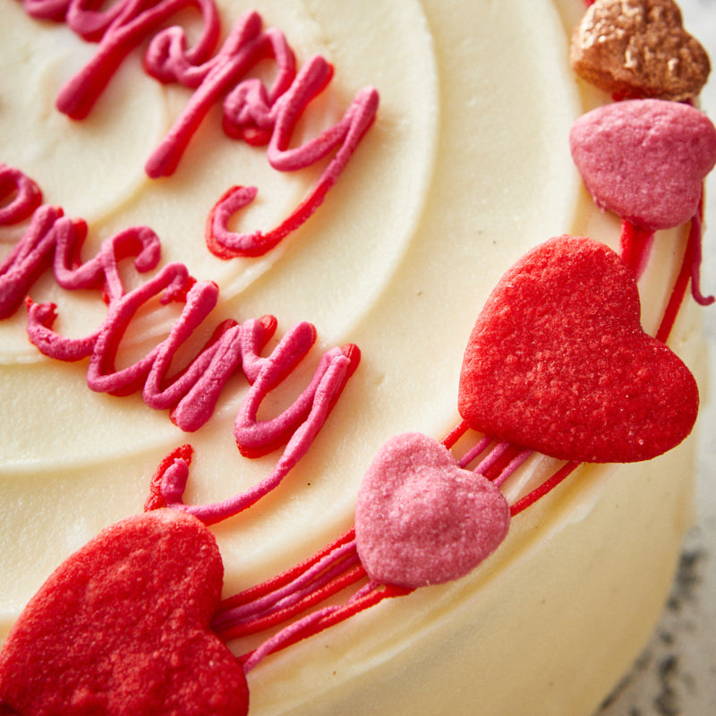 Hearts Border Cake & Konditor